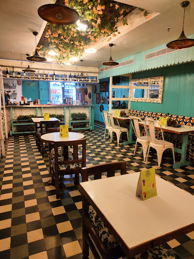 Cafe Hawkers – Makesaral